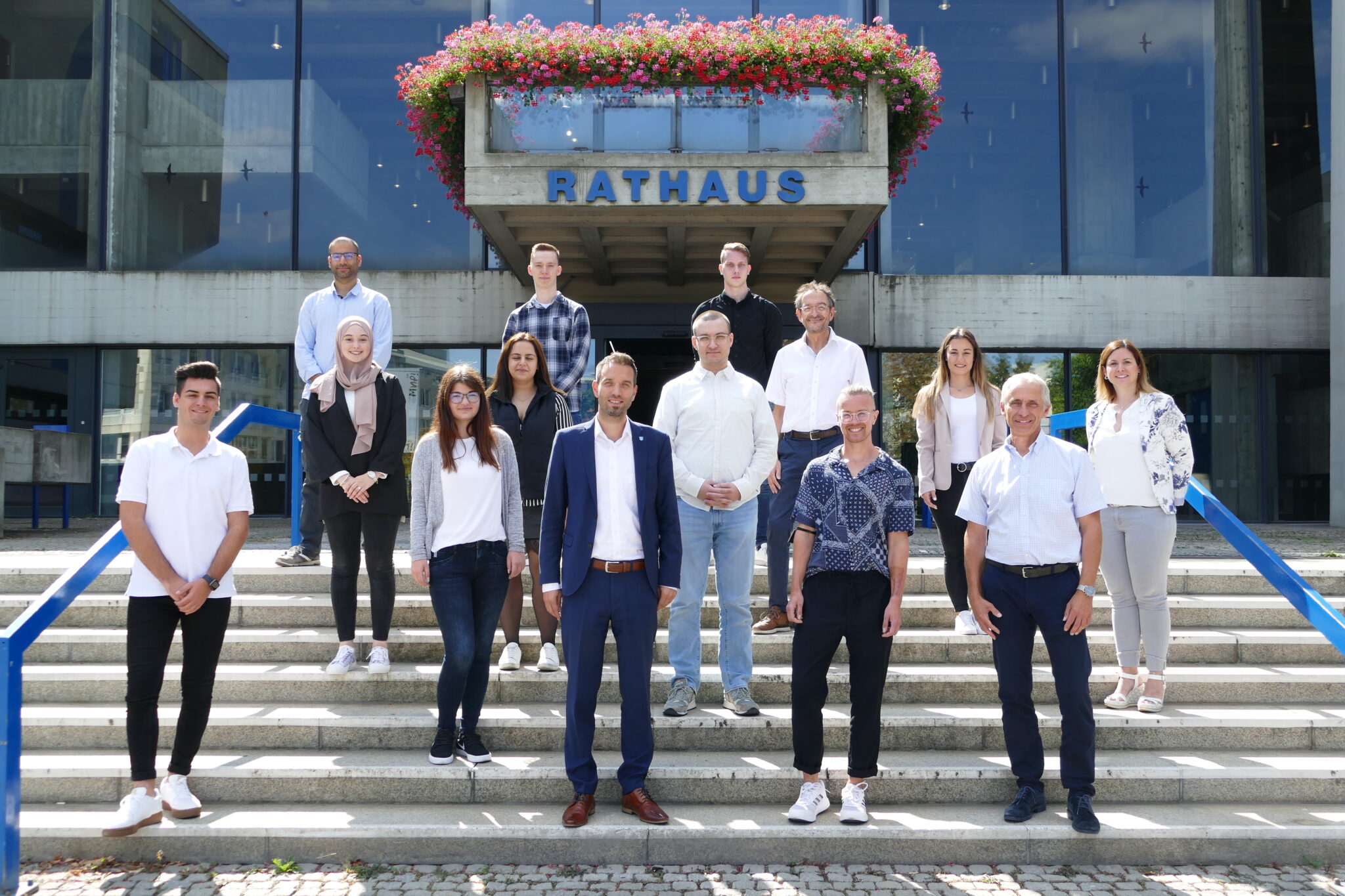 Stadt Offenbach begrüßt neun neue Auszubildende - Offenbach Live